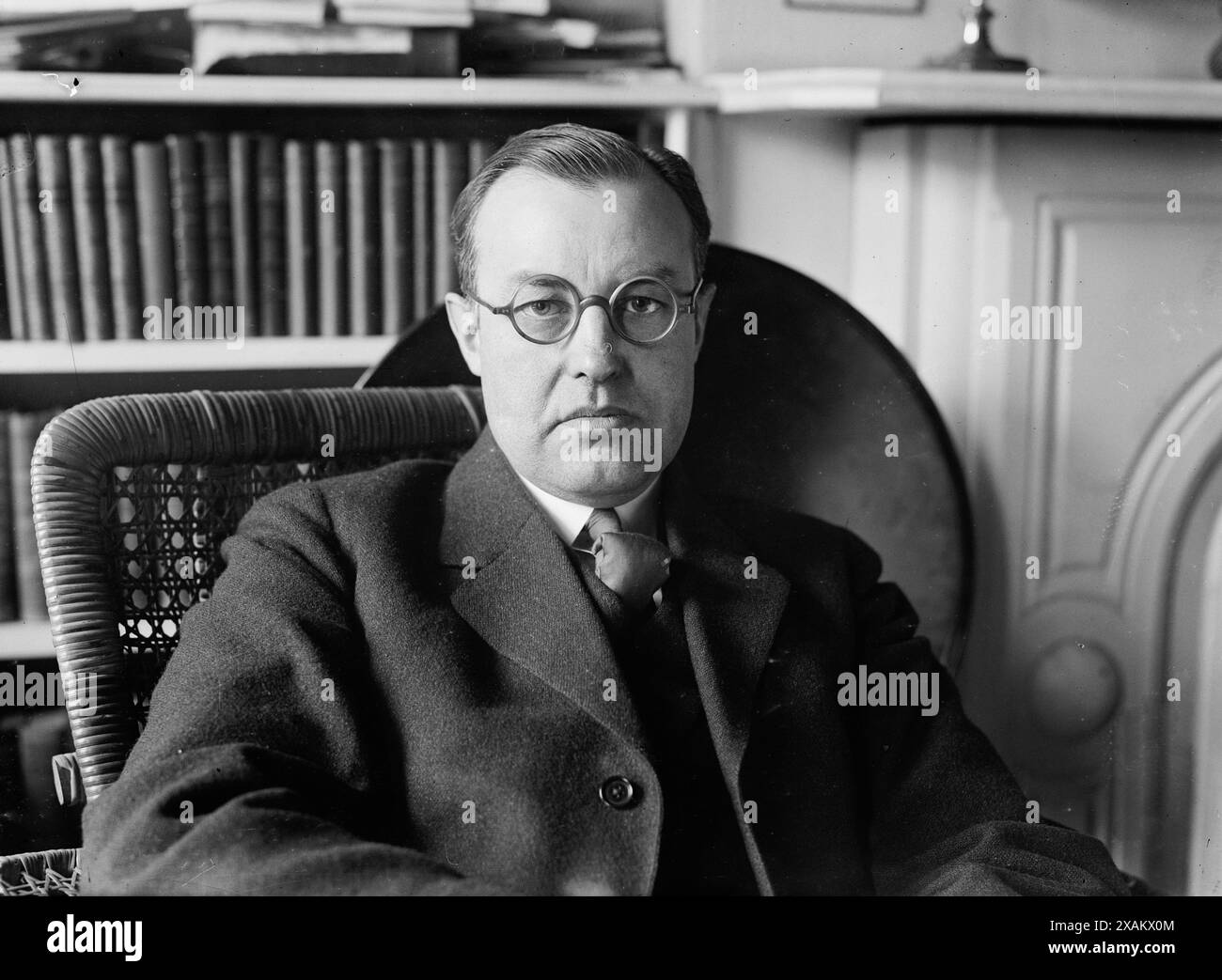 John Wolcott Adams, 1913. Shows illustrator John Wolcott Adams (1874 ...