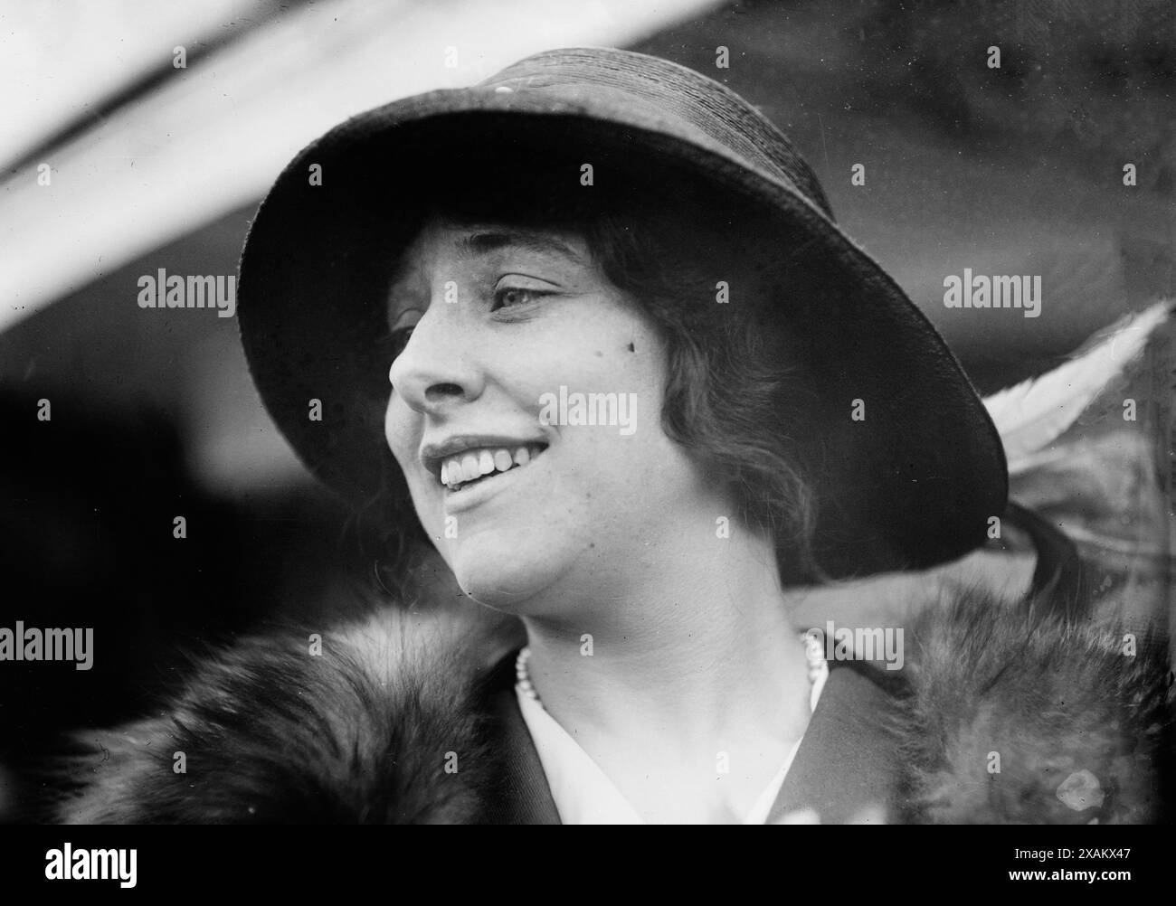 Geraldine Farrar, 1913. Shows opera singer Geraldine Farrar (1882-1967 ...