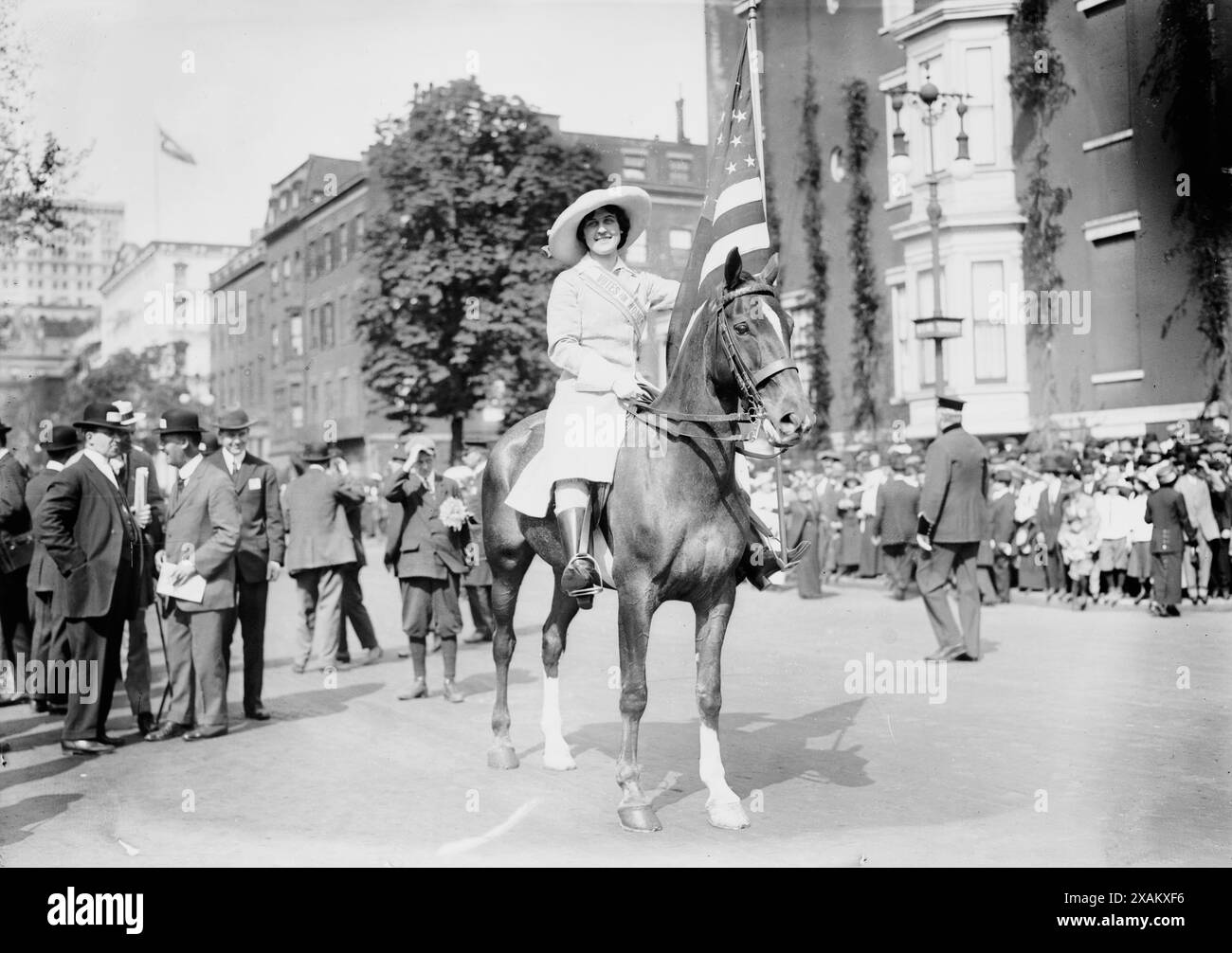 Inez Milholland, 1913. Shows suffragist and lawyer Inez Milholland ...