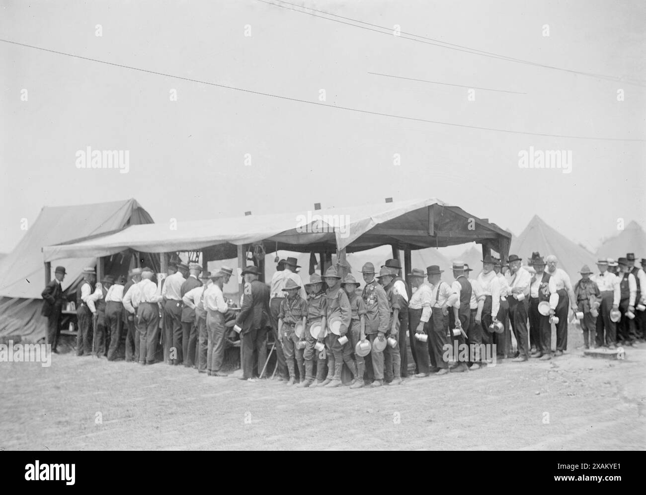Dinner Time - Gettysburg, 1913. Shows the Gettysburg Reunion (the Great ...