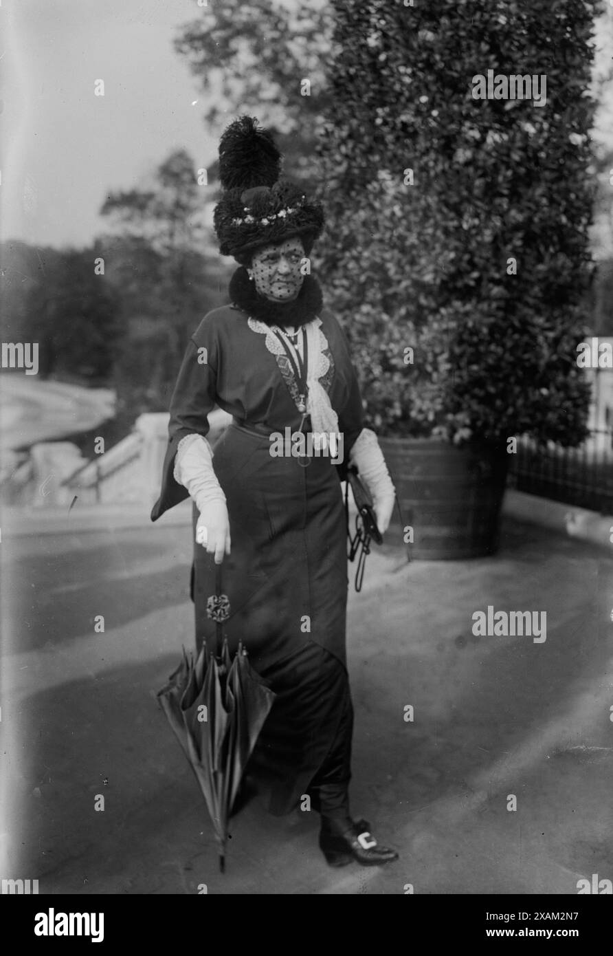 Wing still Black and White Stock Photos & Images - Alamy