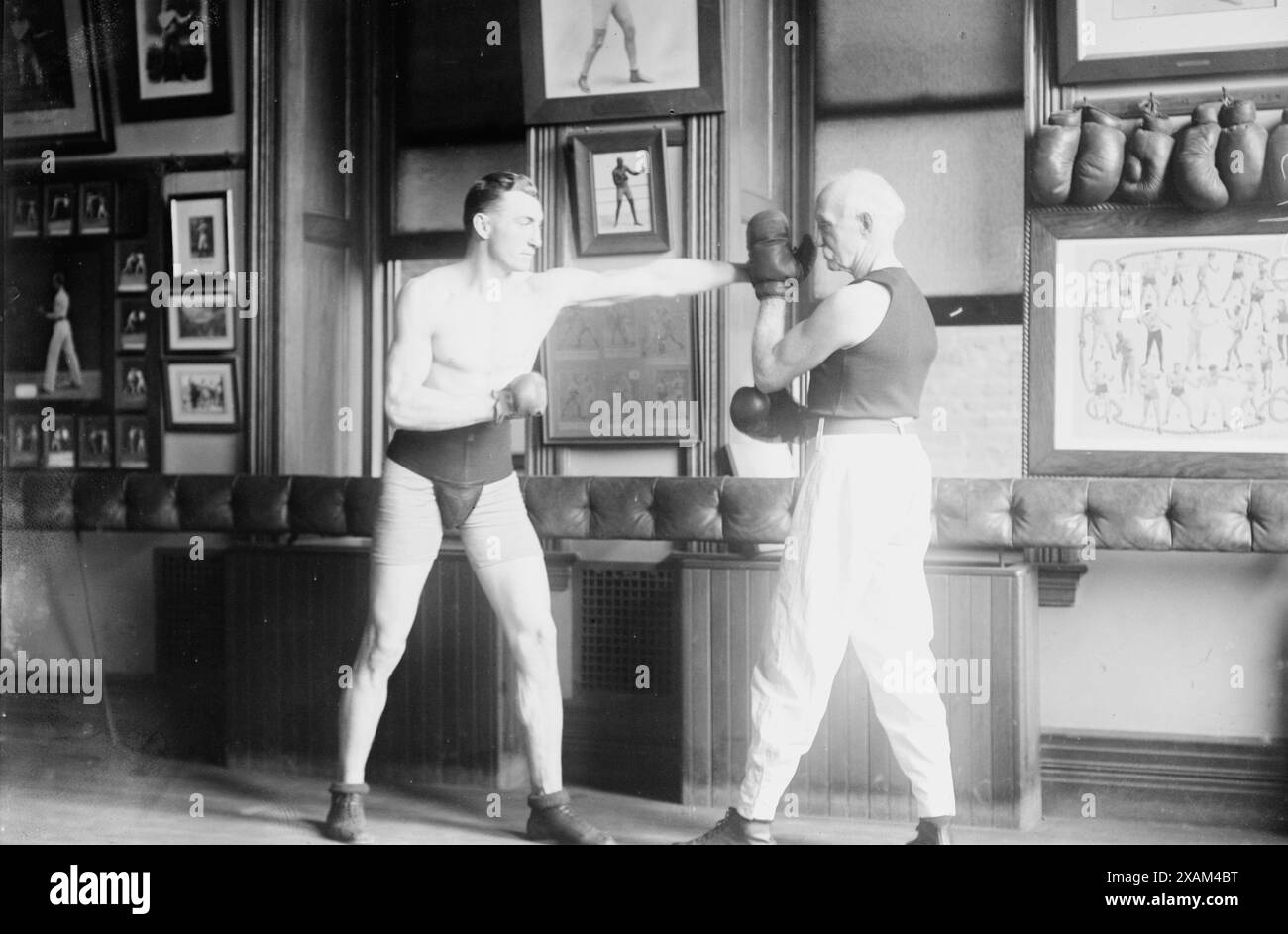 Donovan mike hi-res stock photography and images - Alamy