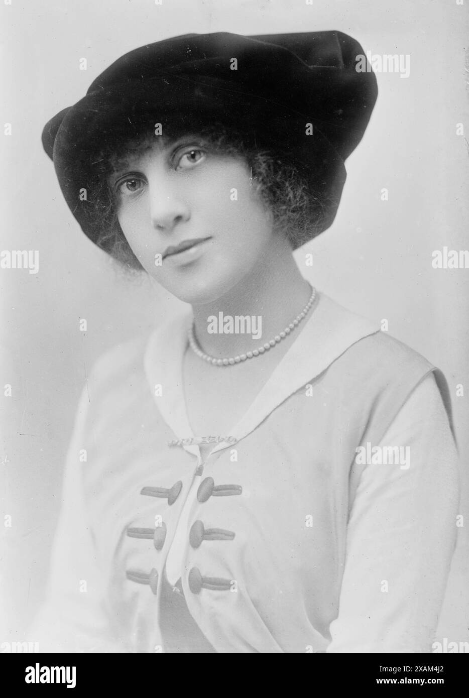 Natalie altman hi-res stock photography and images - Alamy