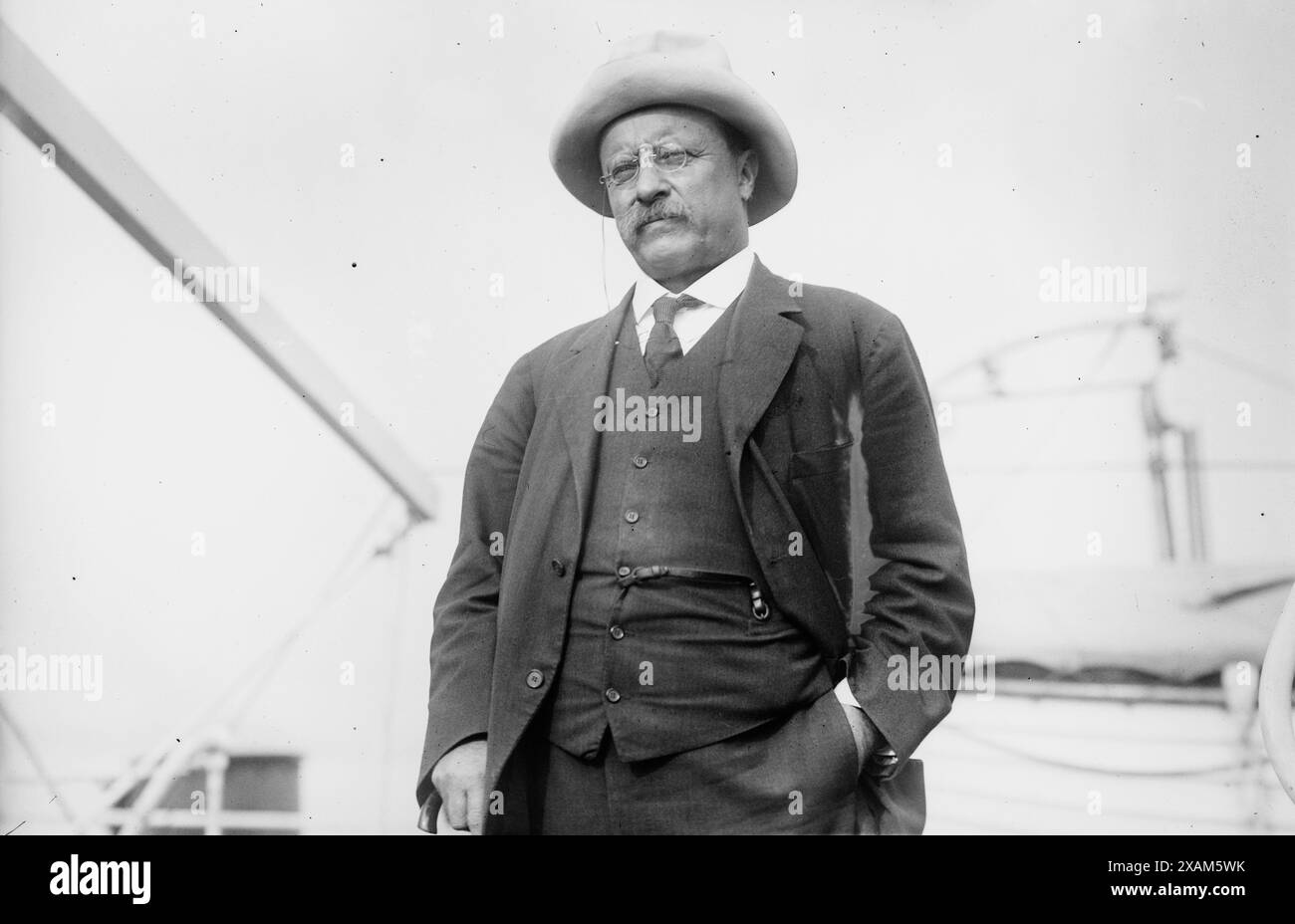 Col. Theo. Roosevelt, 1915. Shows former President Theodore Roosevelt ...