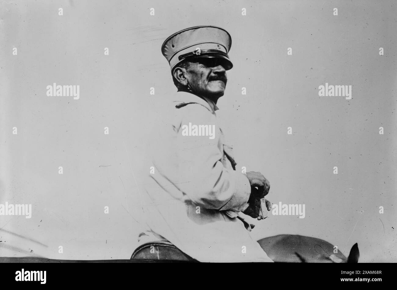 George amaya hi-res stock photography and images - Alamy