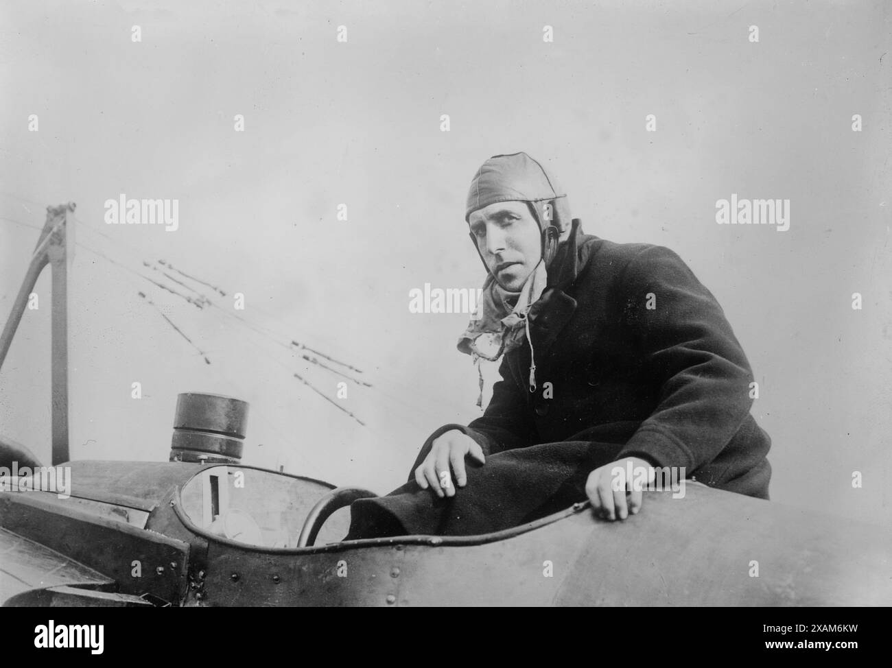 Aviator pilot ww1 art hi-res stock photography and images - Alamy
