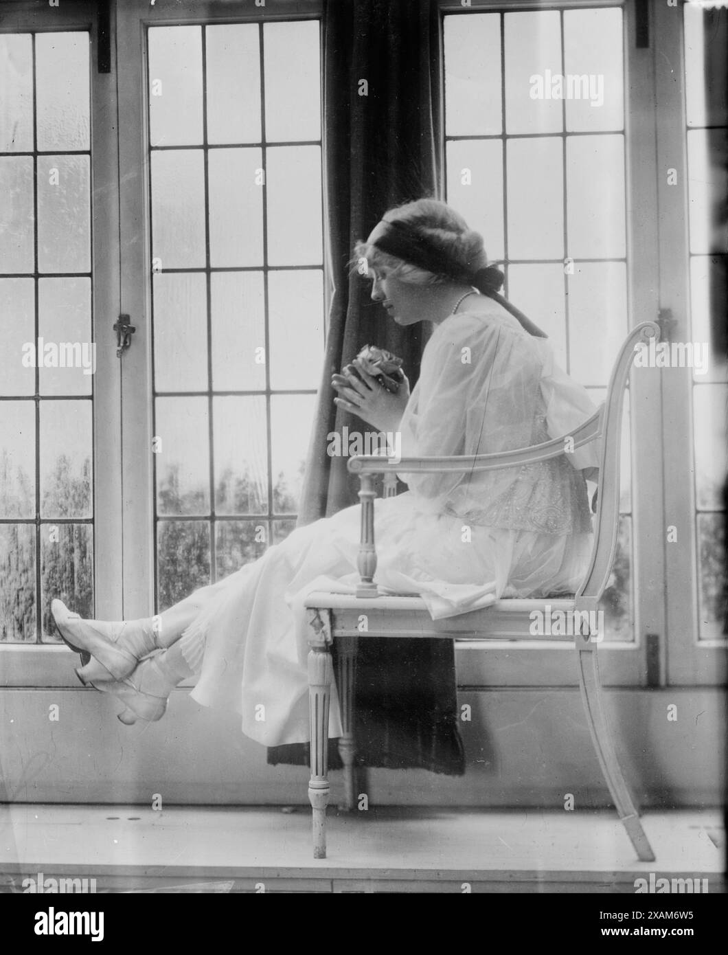 One cannon Black and White Stock Photos & Images - Alamy