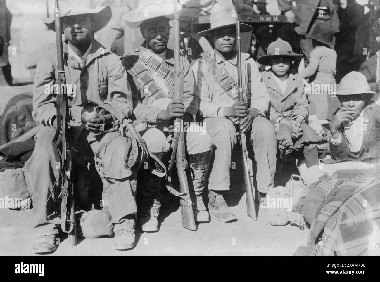 Revolutionary soldier mexican revolution hi-res stock photography and ...