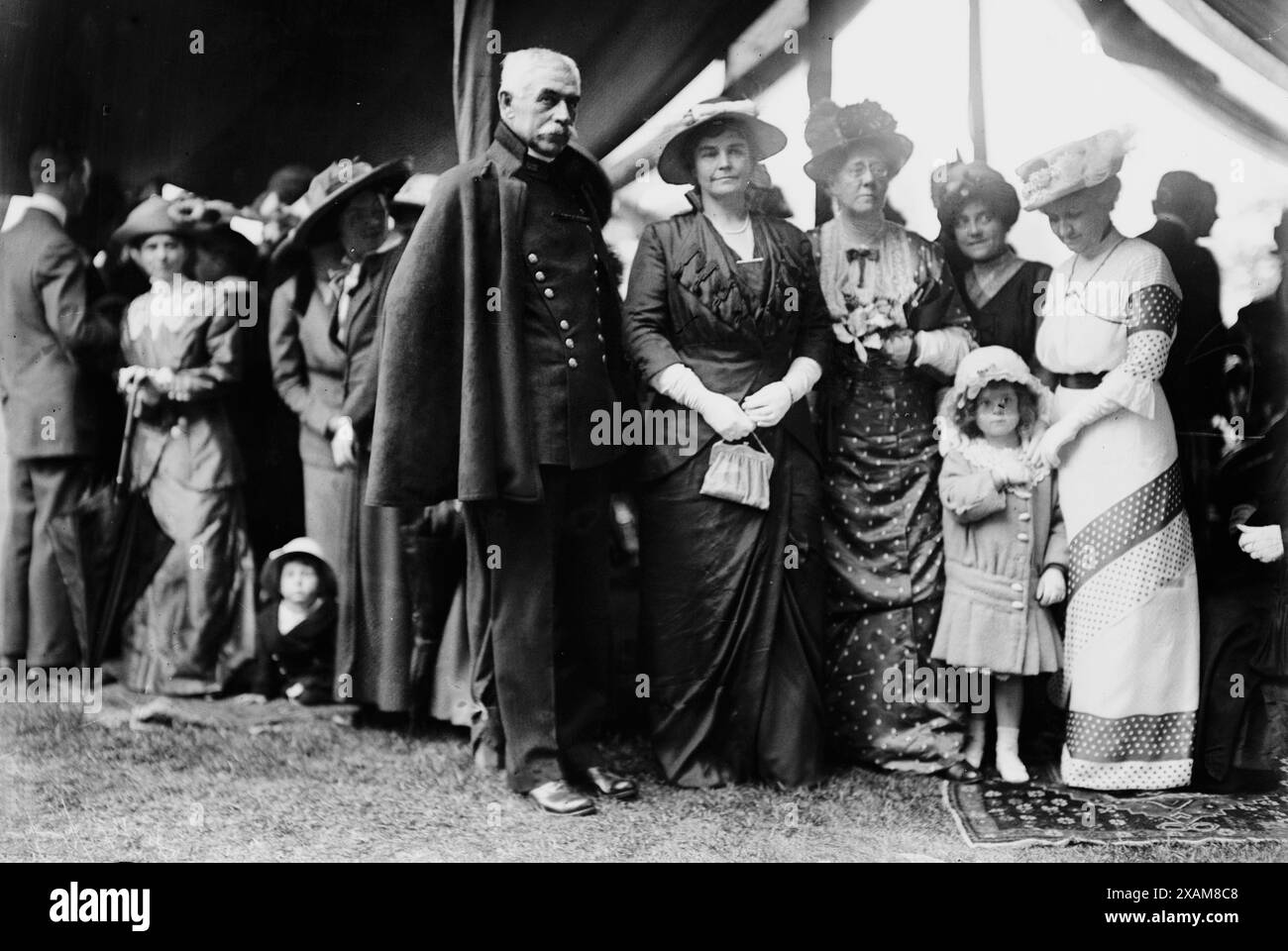 Gen. T.H. Barry, Mrs. Lindley Garrison, Mrs. Barry, Mrs. C.F. Roe ...