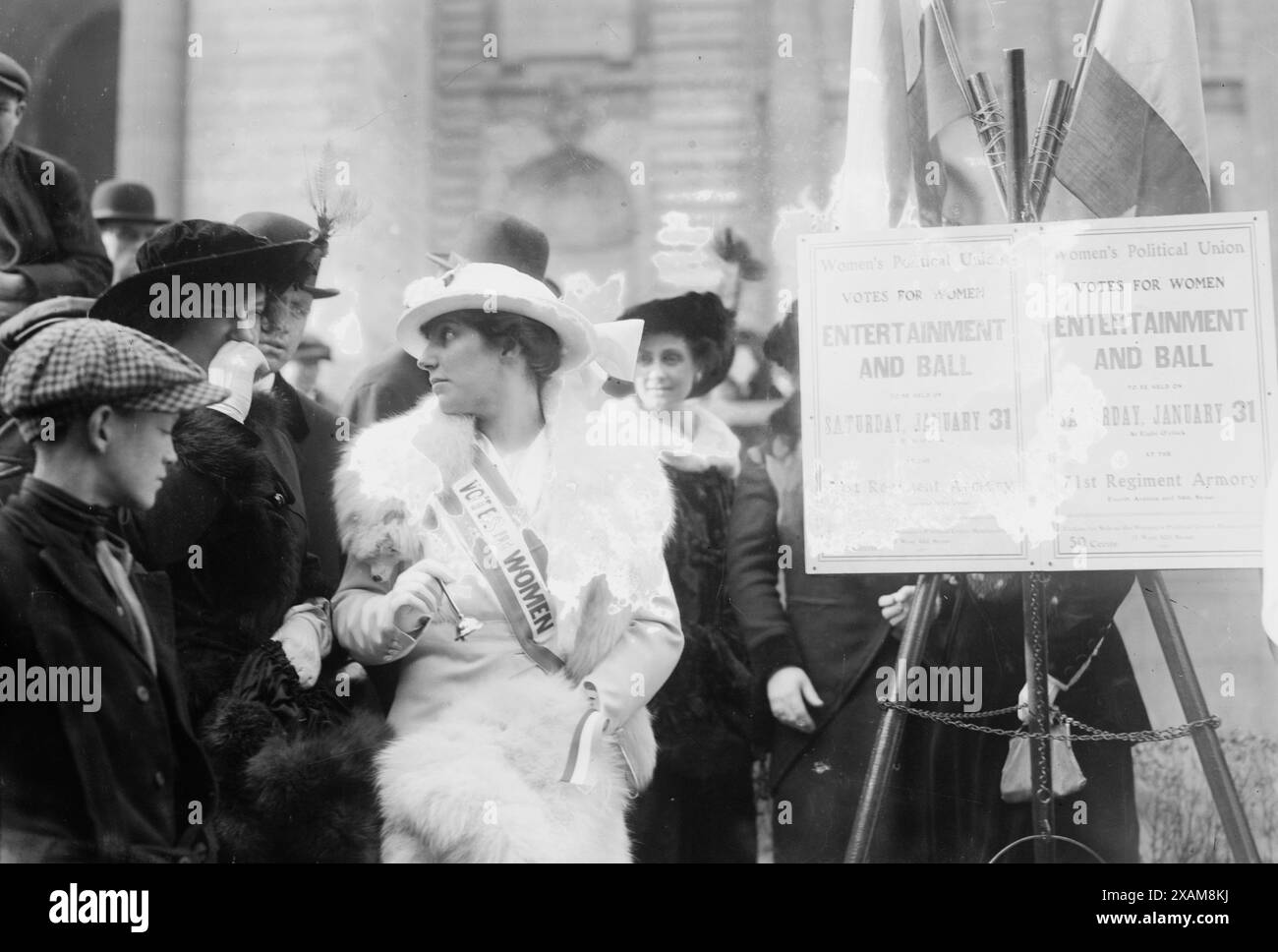 Historical figures gathering Black and White Stock Photos & Images - Alamy
