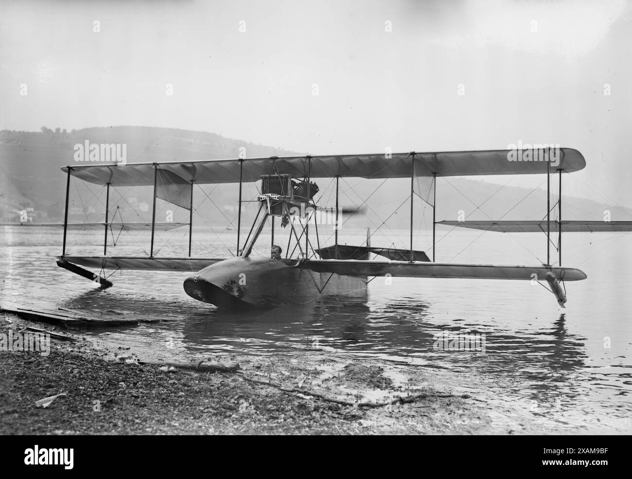 Curtiss flying boat in flight hi-res stock photography and images - Alamy