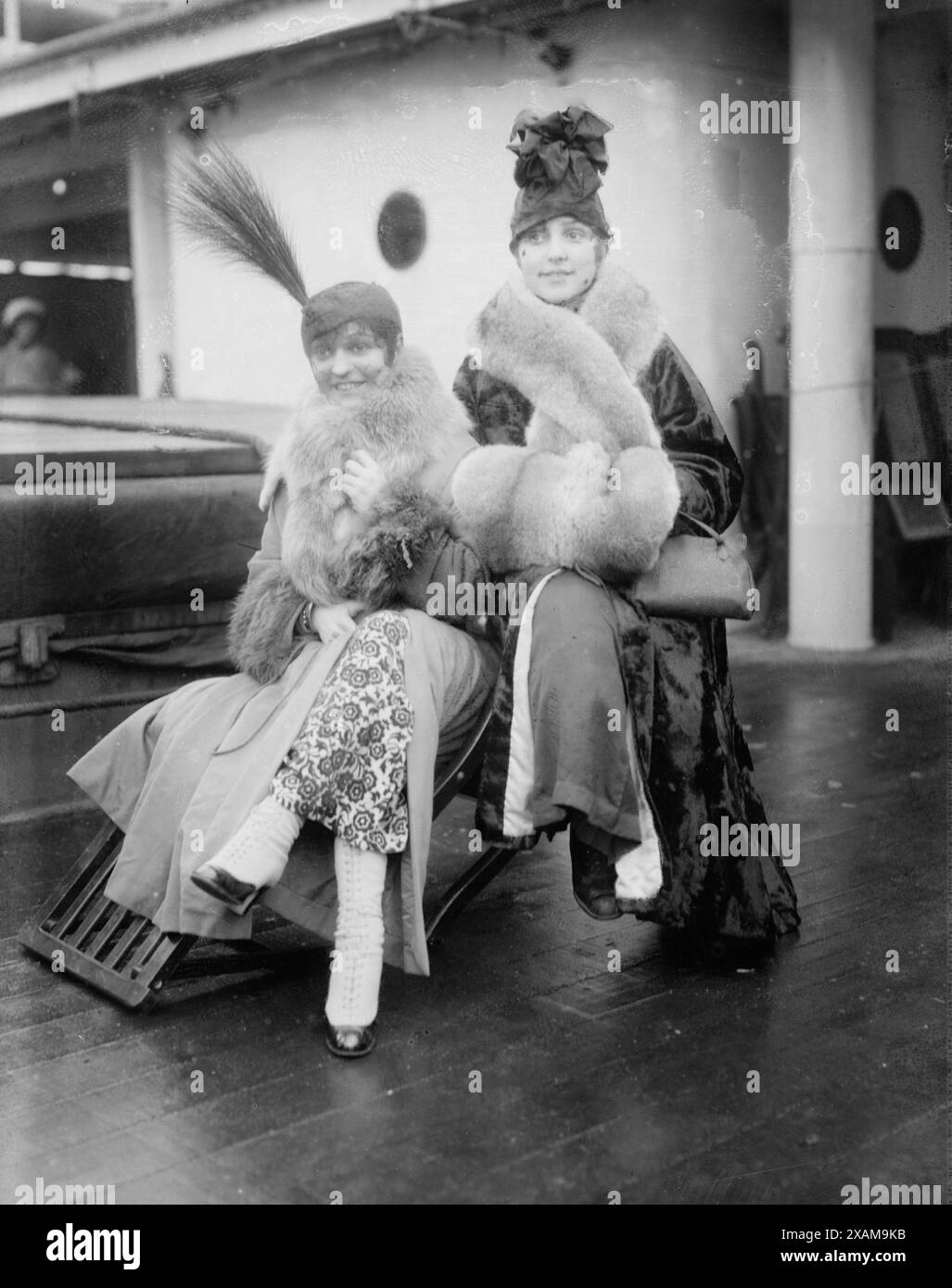 Mme. Valentine Kachouba, Alexandra Wassilewska, 1916. Shows Valentine ...