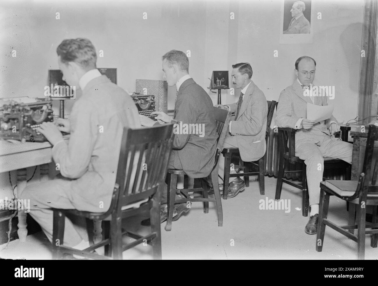 Telegraph Room, Dem. Nat Comm'ee, between c1915 and c1920 Stock Photo ...