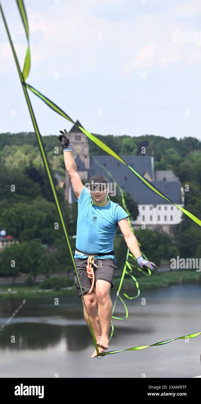Rekord in Deutschland: Rund 660 Meter lange Slackline überspannt zum ...