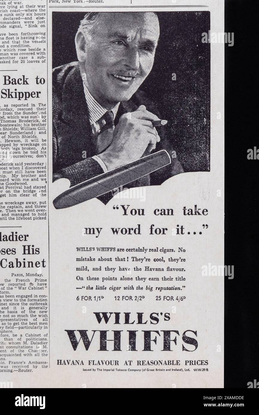 The daily mail newspaper 1930s hi-res stock photography and images - Alamy