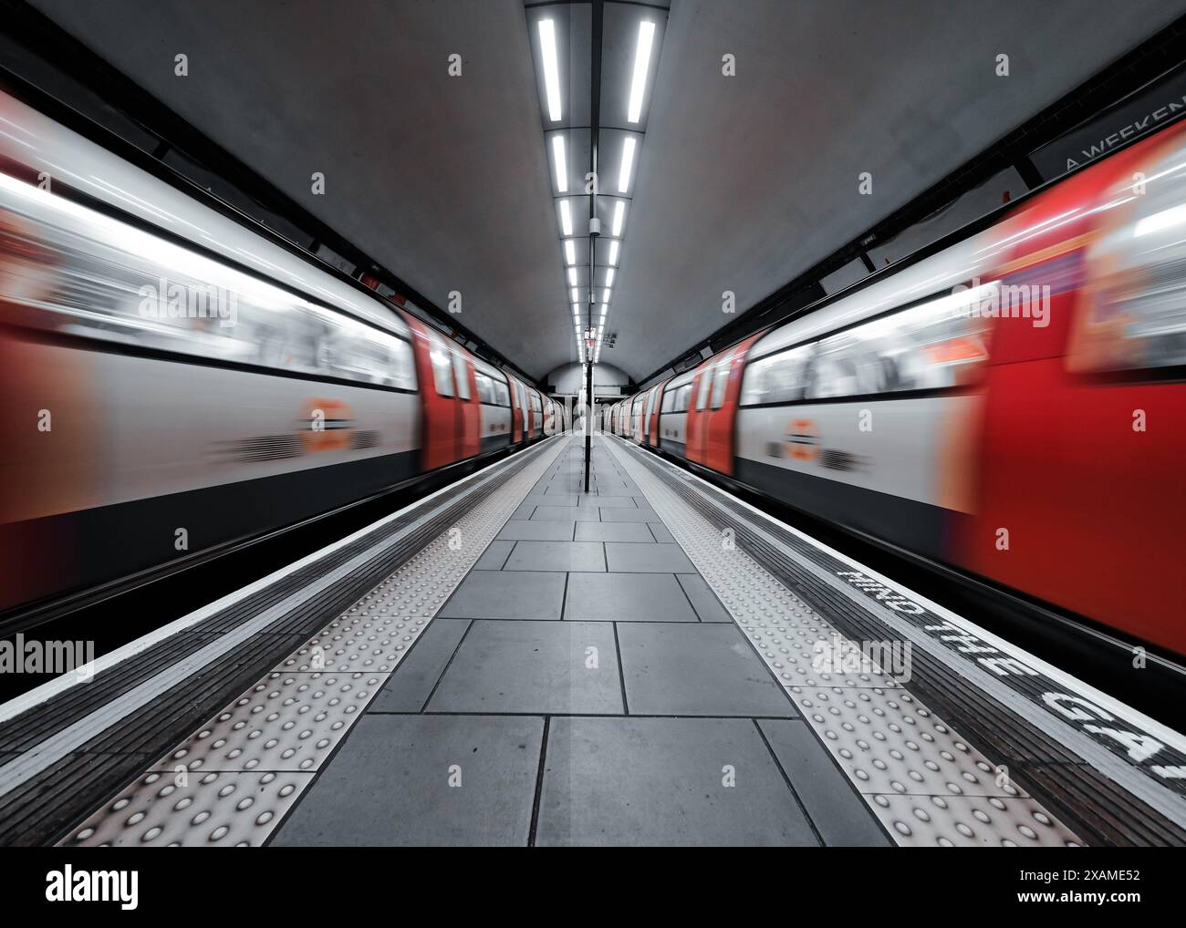 Clapham Common Tube Station Stock Photo - Alamy