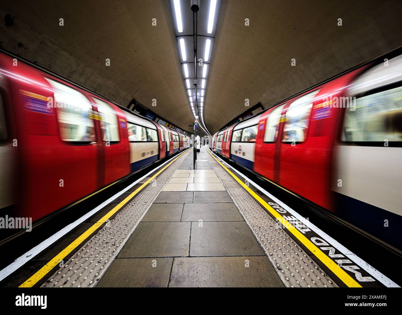 London Underground Train in Motion Stock Photo - Alamy