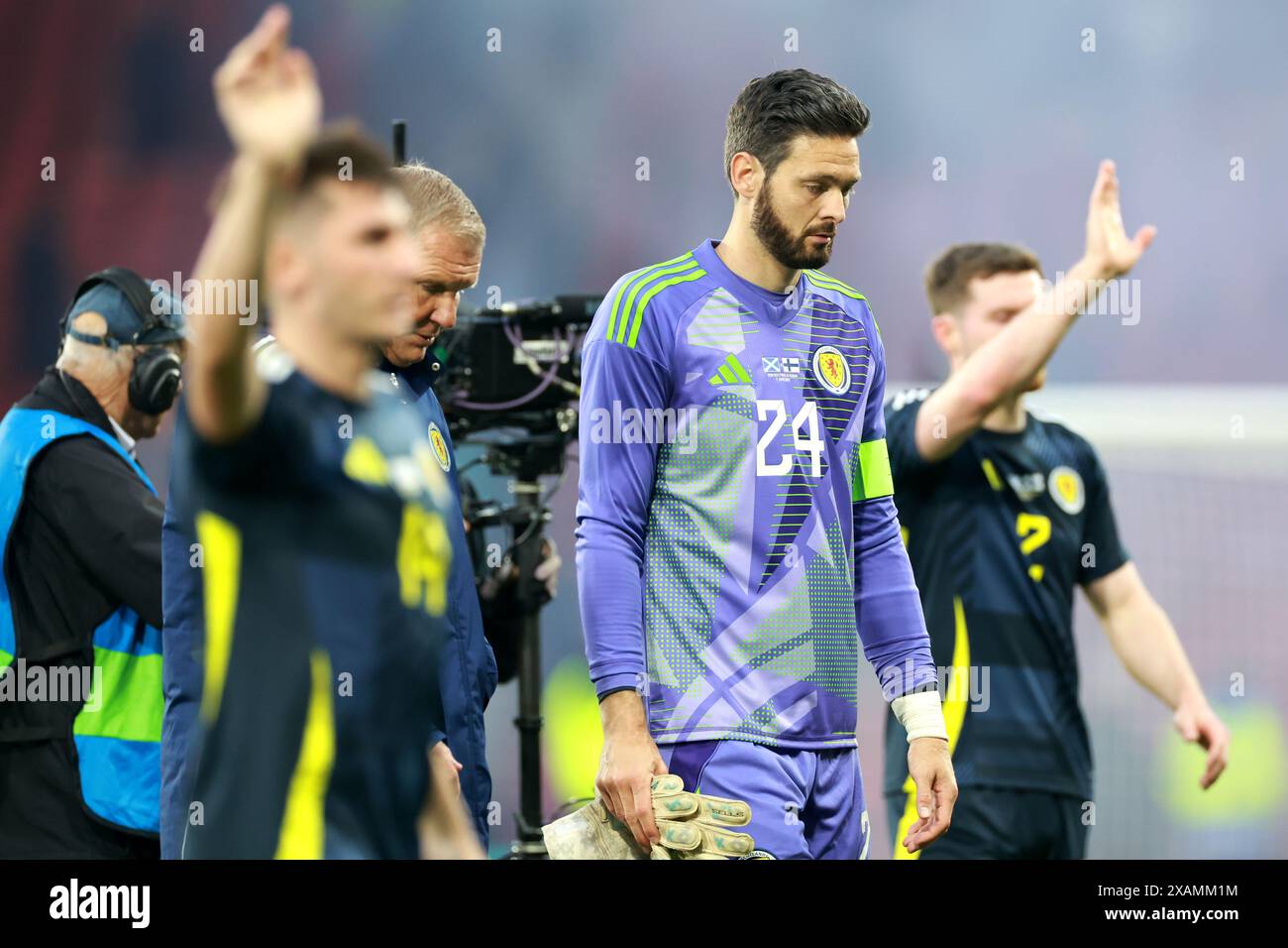Scotland goalkeeper Craig Gordon (centre) looks frustrated after the ...