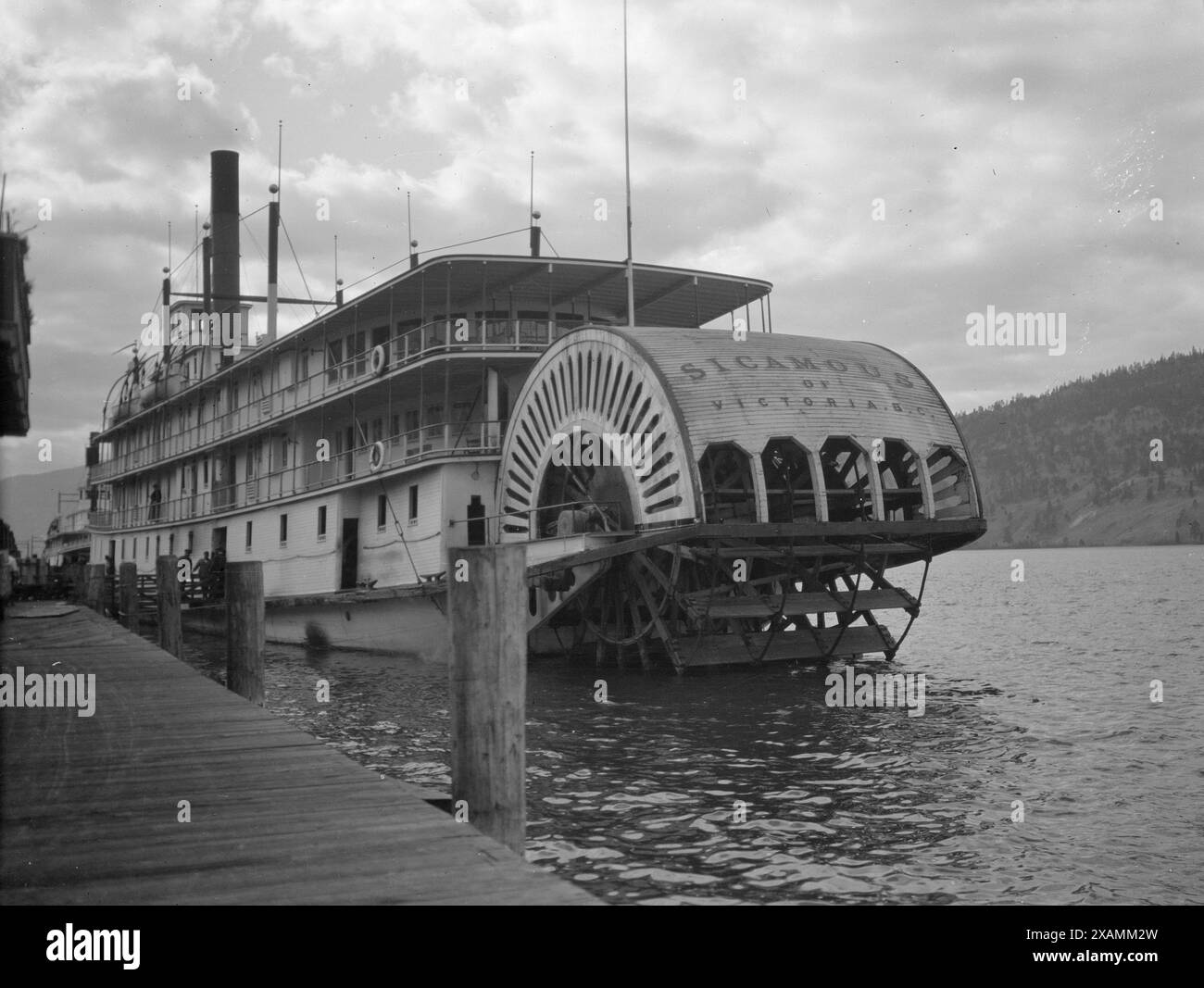 1920s paddle steamer hi-res stock photography and images - Alamy