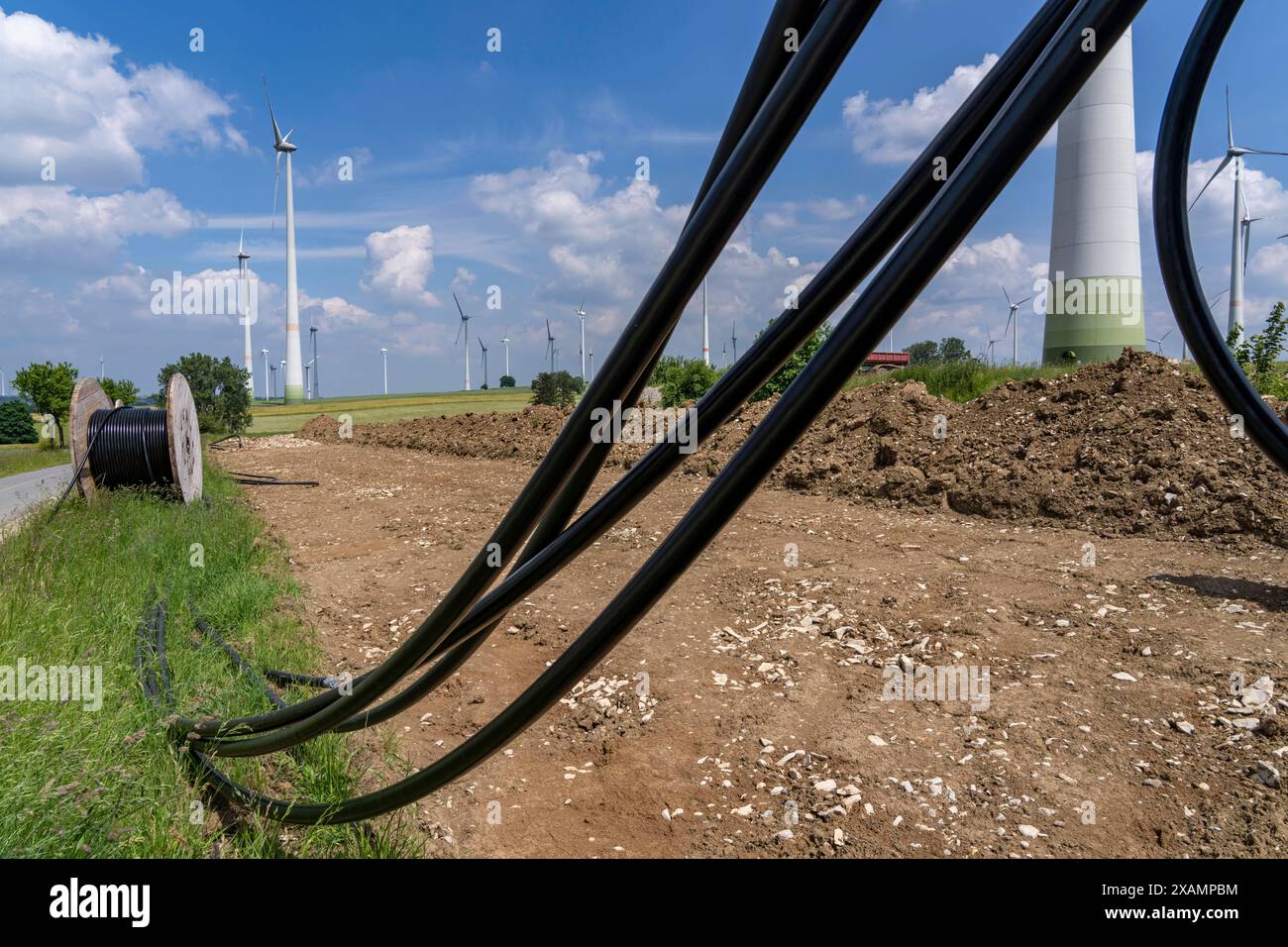 Windpark östlich von Lichtenau, Mittelspannungs Erdkabel werden ...
