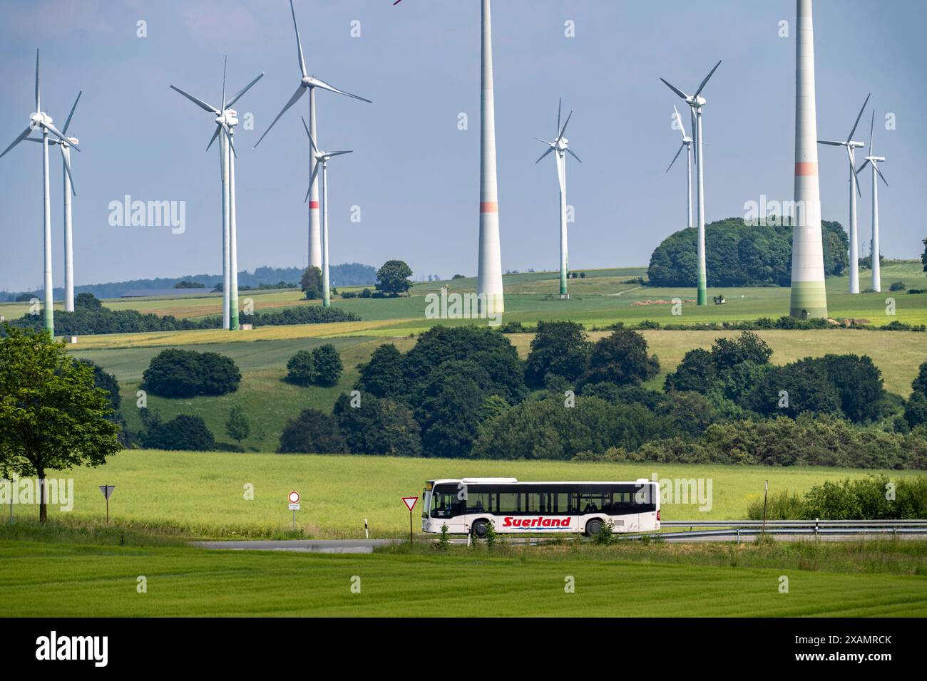 Bus und landschaft hi-res stock photography and images - Alamy