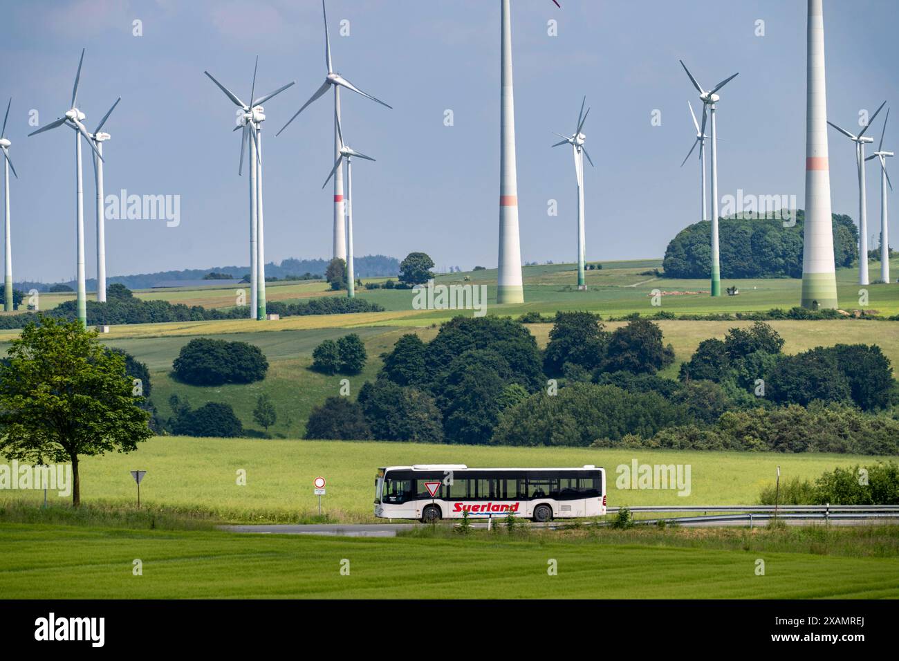 Bus und landschaft hi-res stock photography and images - Alamy
