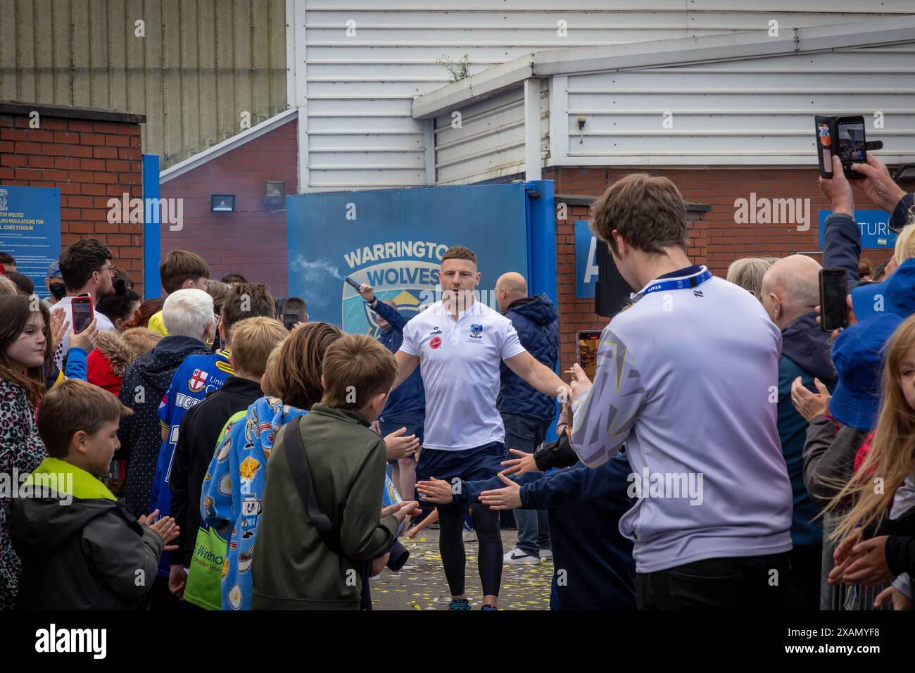 Warrington, Cheshire, UK. 06th June, 2024. Warrington Wolves left the ...