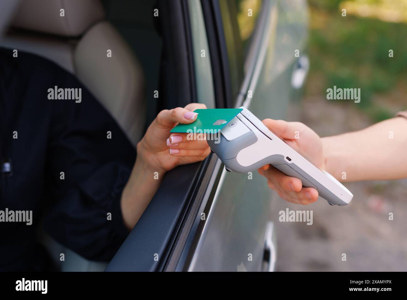 Cashless payment parking hi-res stock photography and images - Alamy