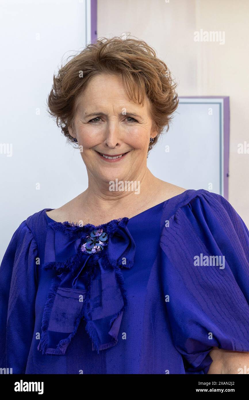 Fiona lewis hi-res stock photography and images - Alamy