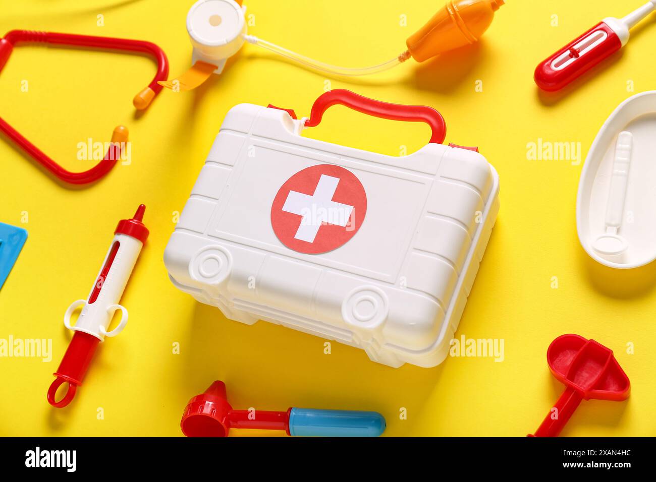 Reflex hammer on yellow hi-res stock photography and images - Alamy