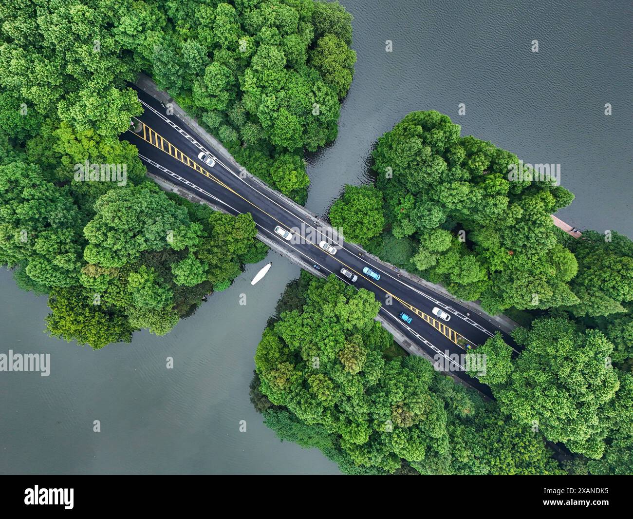 Yang gong causeway hi-res stock photography and images - Alamy