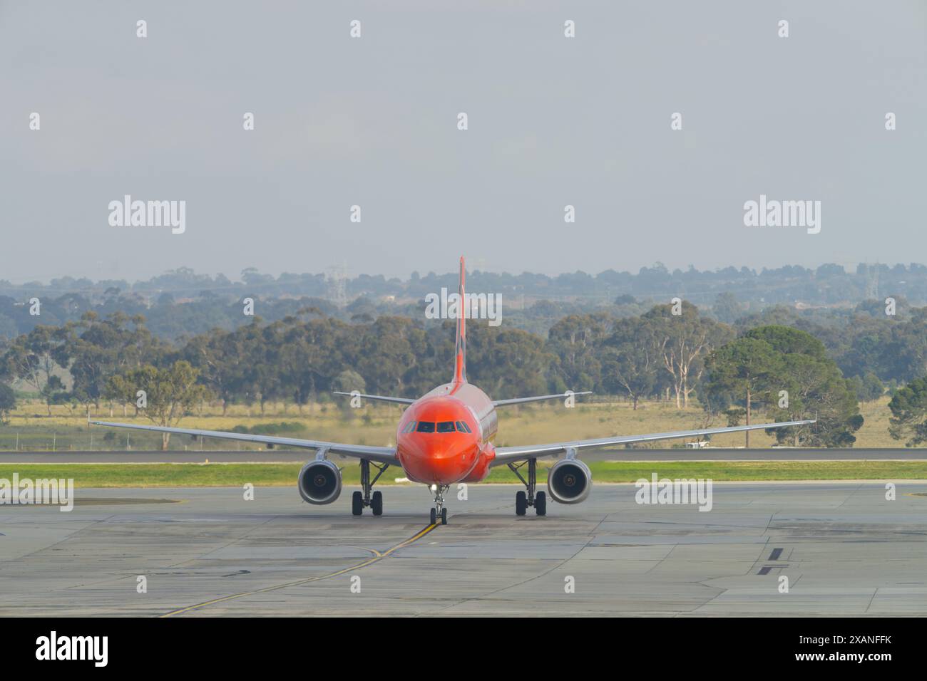Jetstar airways 10th anniversary red livery and Airbus a320 NEO Jetstar ...