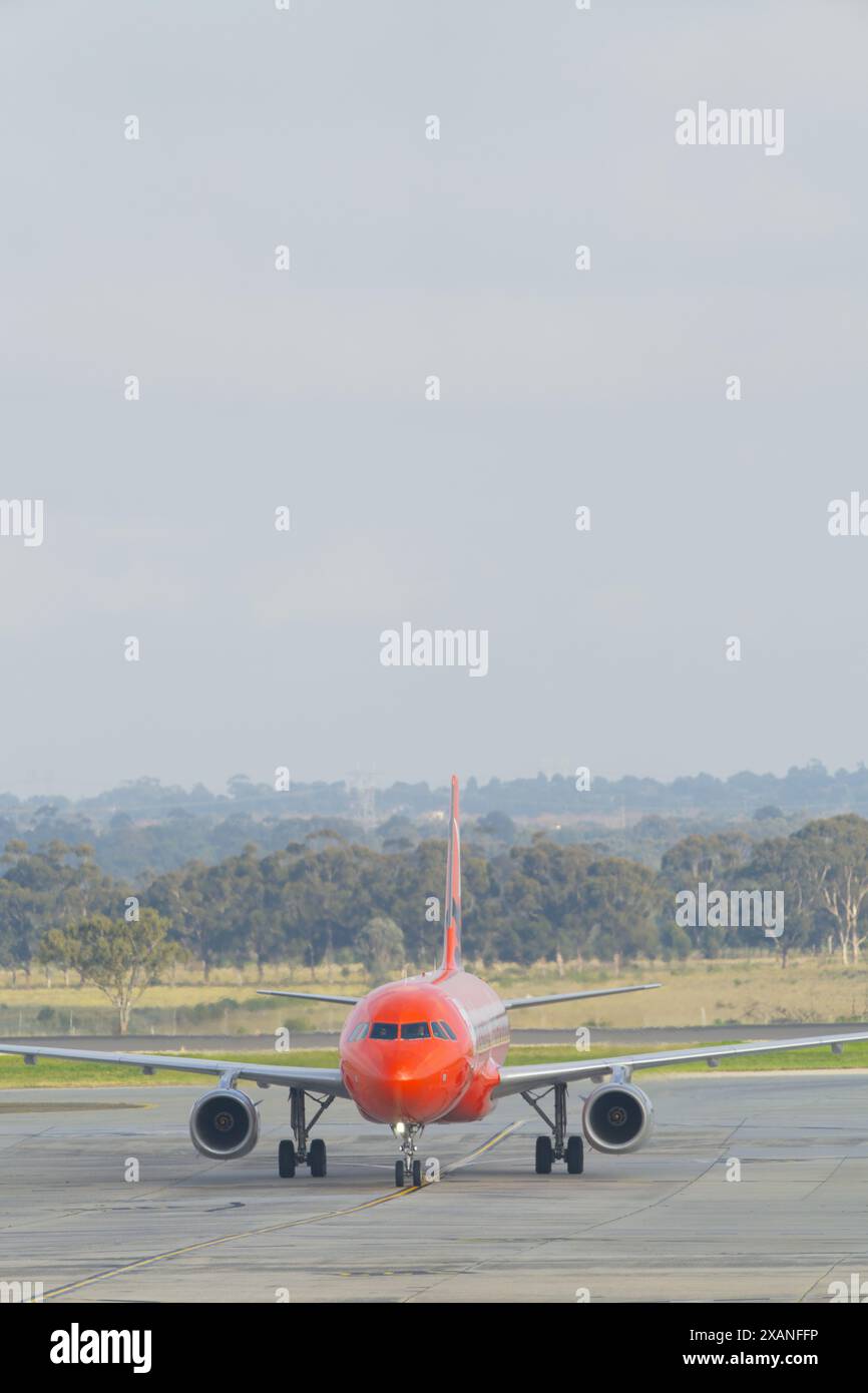 Jetstar airways 10th anniversary red livery and Airbus a320 NEO Jetstar ...