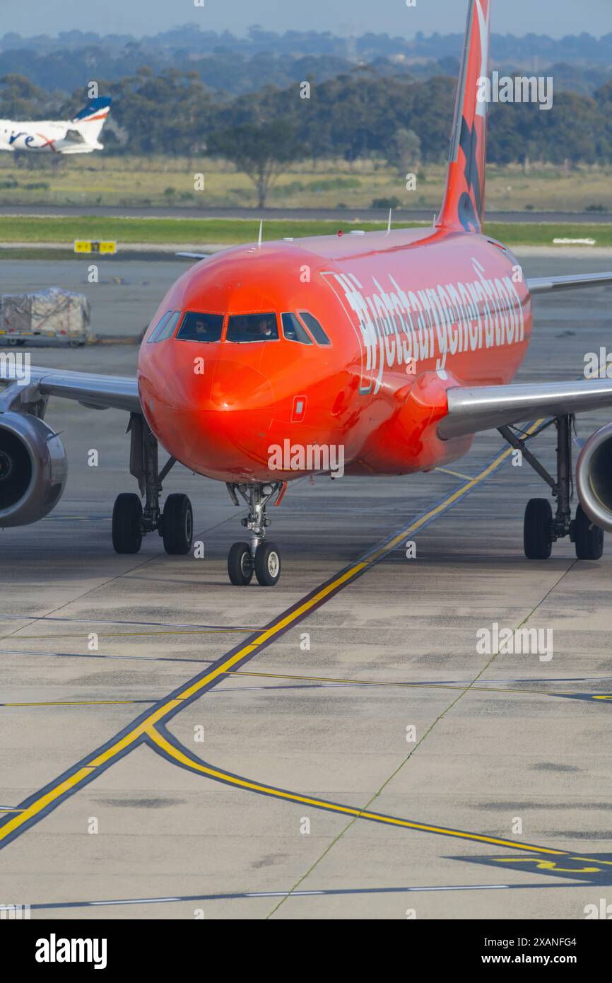 Jetstar airways 10th anniversary red livery and Airbus a320 NEO Jetstar ...
