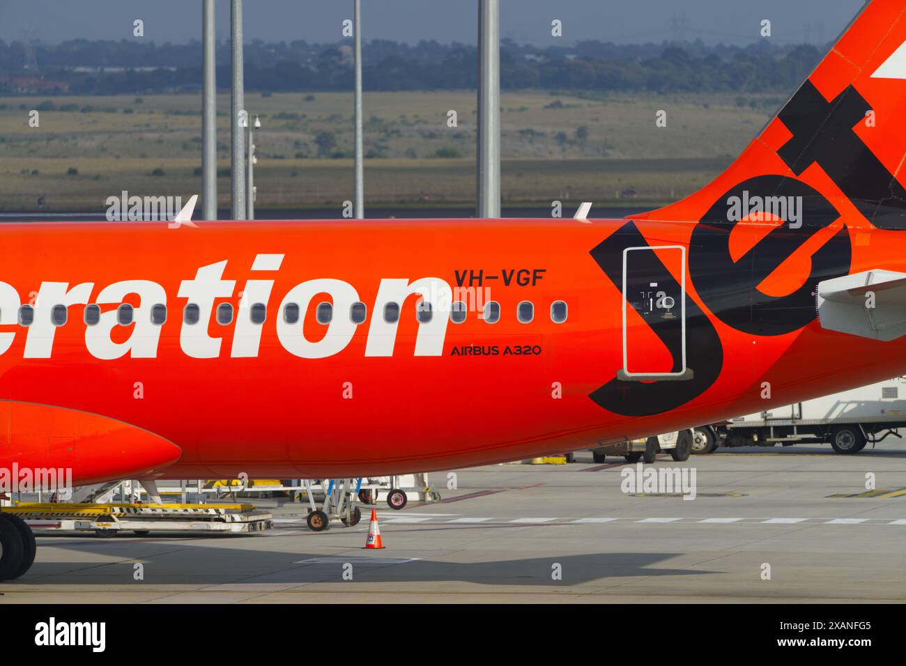 Jetstar airways 10th anniversary red livery and Airbus a320 NEO Jetstar ...