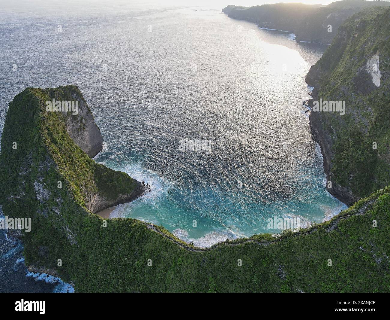 Panoramic Aerial view of Kelingking Beach in Nusa Penida island, Bali ...