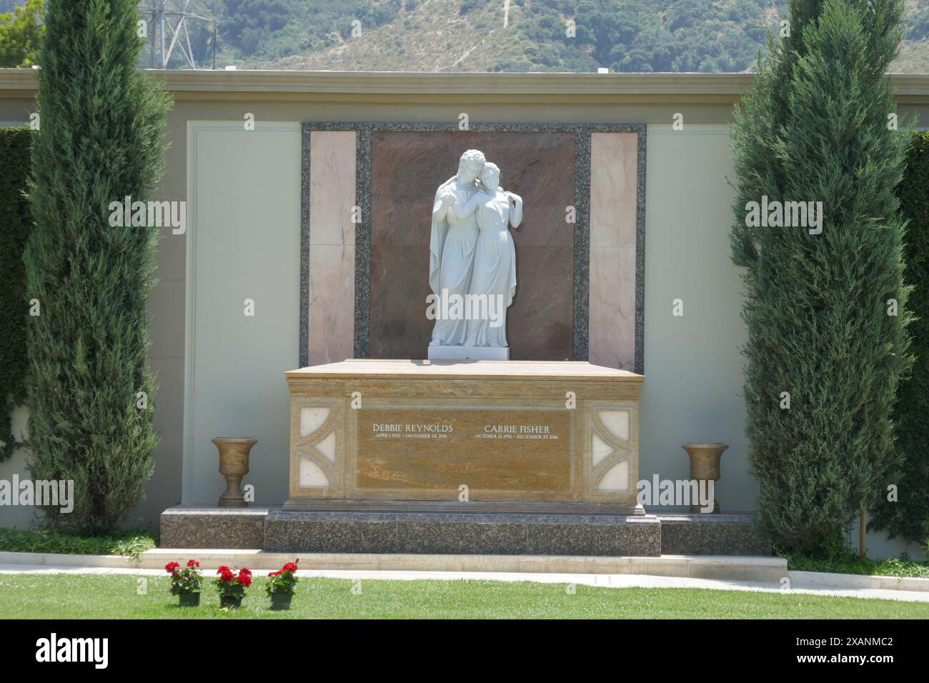 Los Angeles, California, USA 6th June 2024 Actress Debbie Reynolds and Actress Carrie Fisher ...