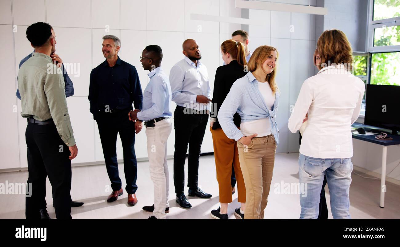 Business Communication In Office And Teamwork. Standing Meeting Stock ...