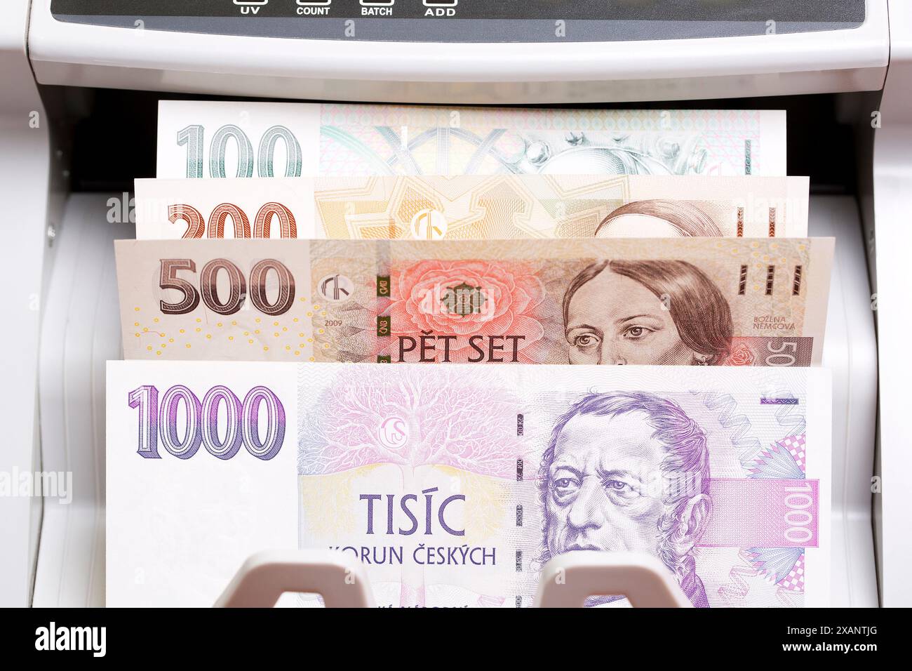 Czech money - koruna in the counting machine Stock Photo - Alamy