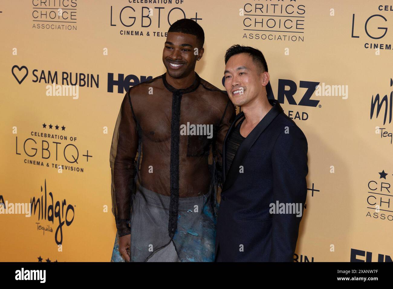 Teraj and Barry Hoy attend the arrivals of The Critics Choice ...