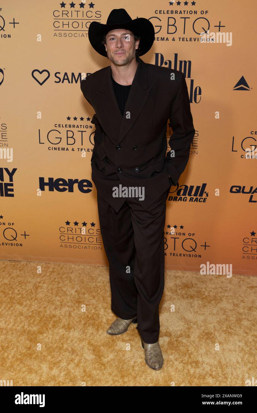 Luke Gilford attends the arrivals of The Critics Choice Association’s ...