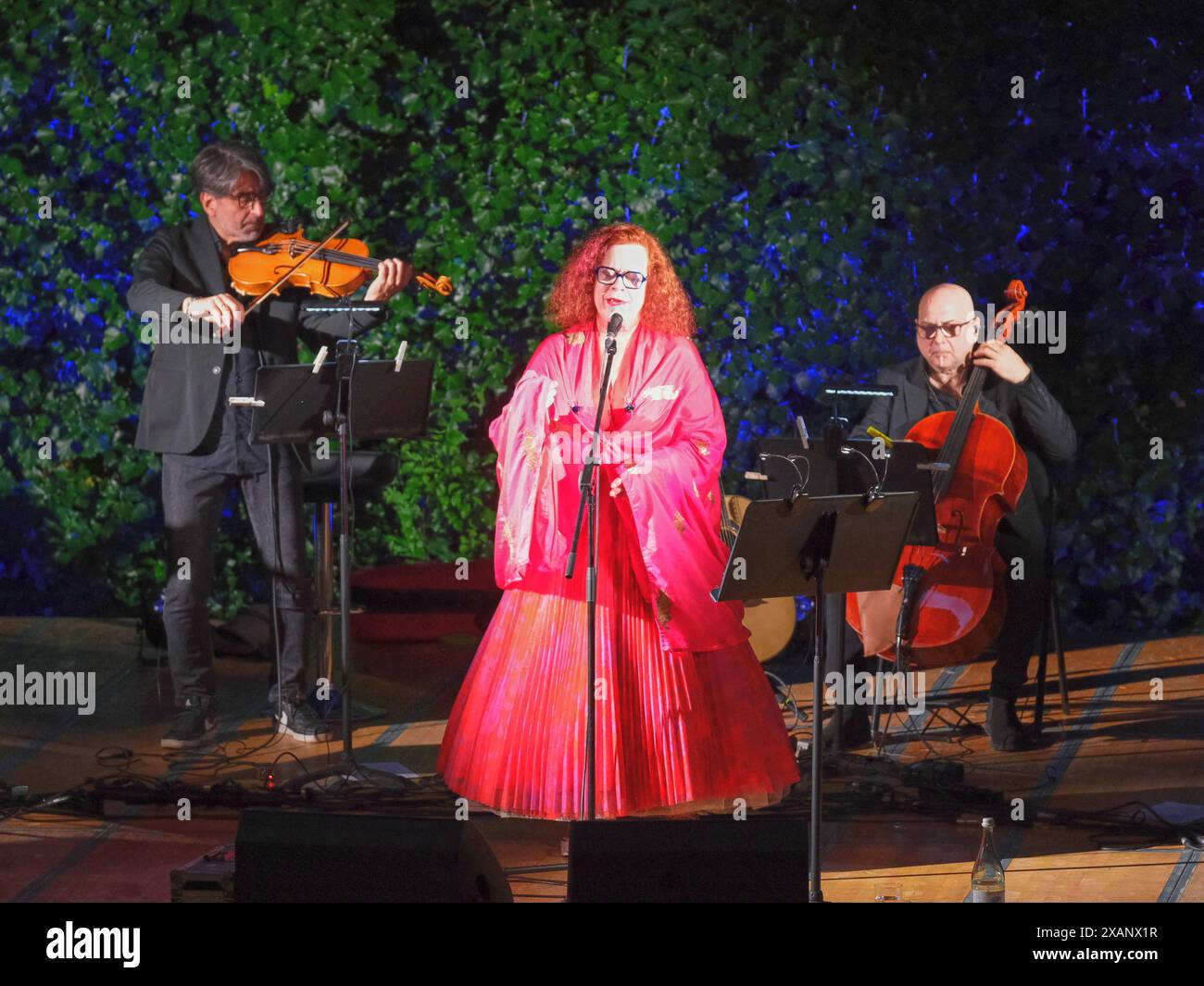 Italian singer Music Concert - SARAH JANE MORRIS & SOLIS STRING QUARTET ...