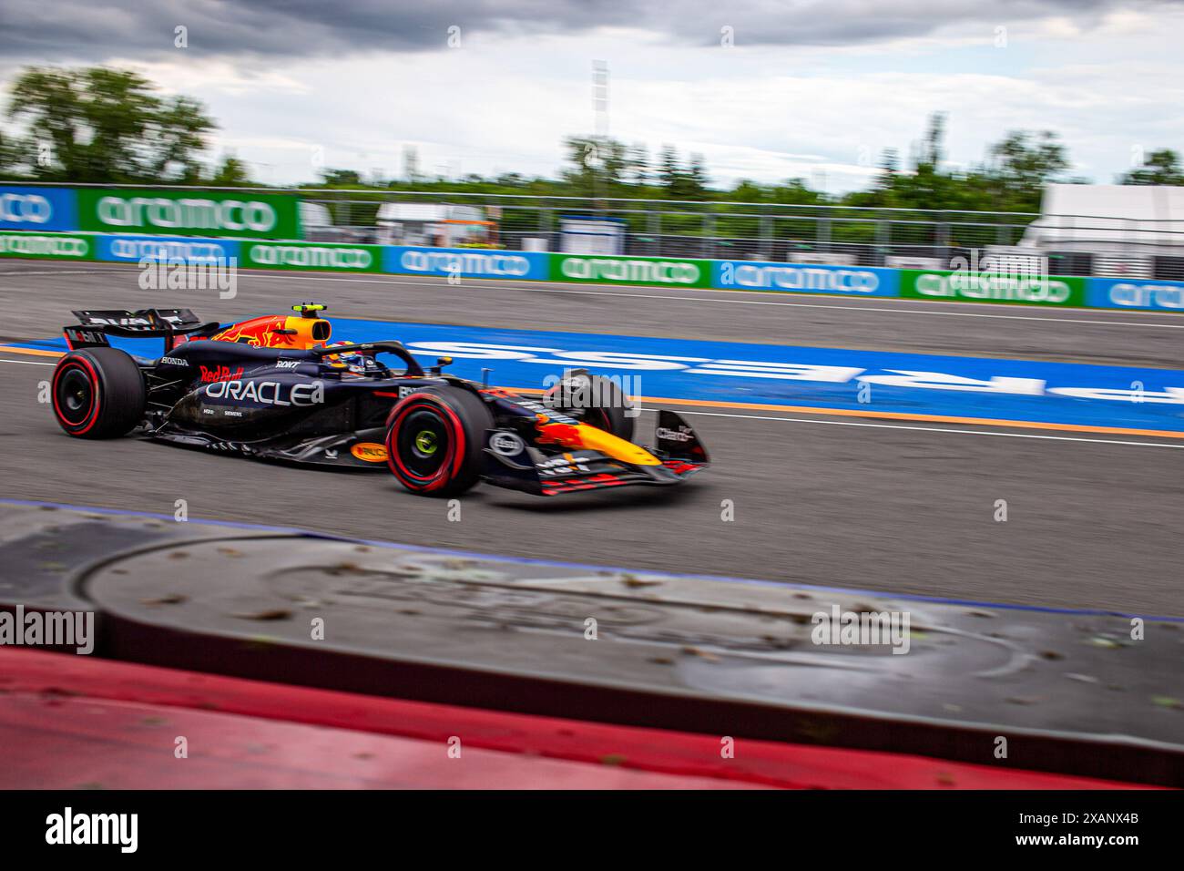 Sergio Perez (MEX) - Oracle Red Bull Racing - Red Bull RB20 - Honda ...