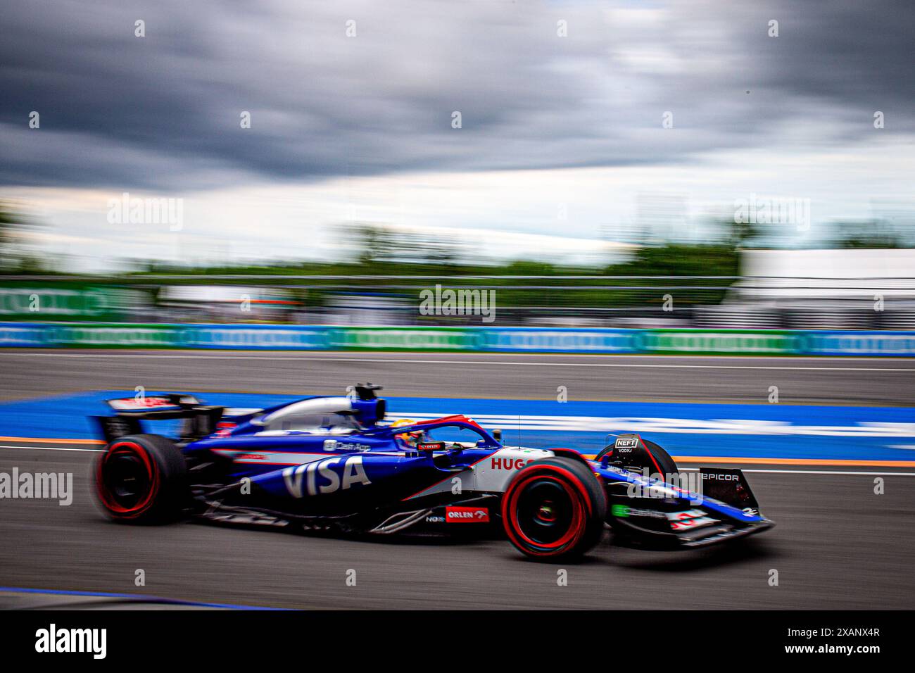 Daniel Ricciardo (AUS) - Visa Cash App RB F1 Team - RB VCARB01 - Honda ...