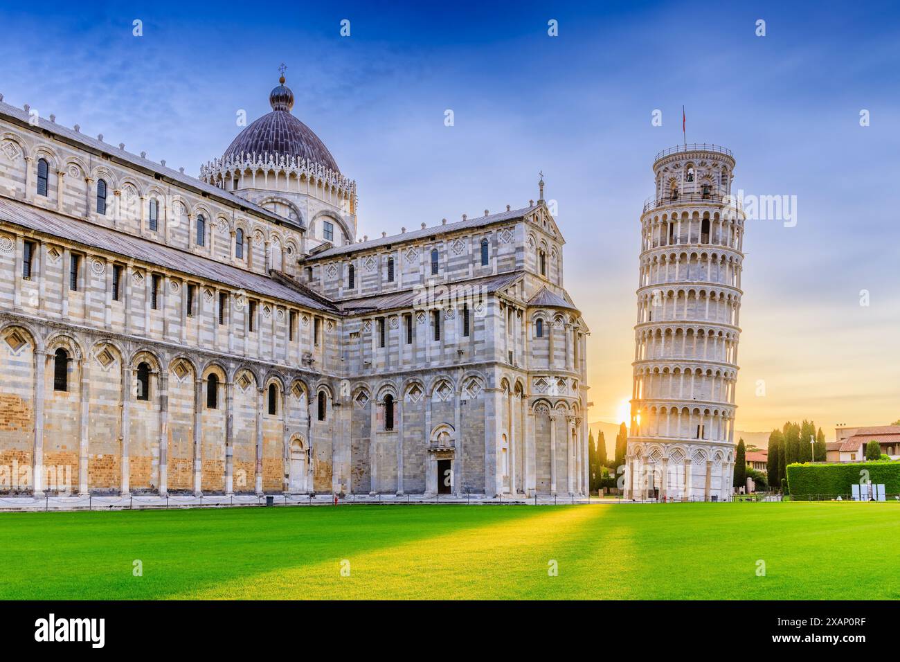 Leaning Tower of Pisa and Pisa Cathedral at sunrise. Pisa, Italy Stock ...
