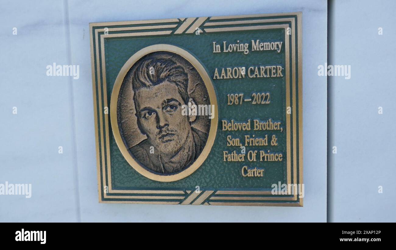 Los Angeles, California, USA 6th June 2024 Singer Aaron Carter Grave in ...