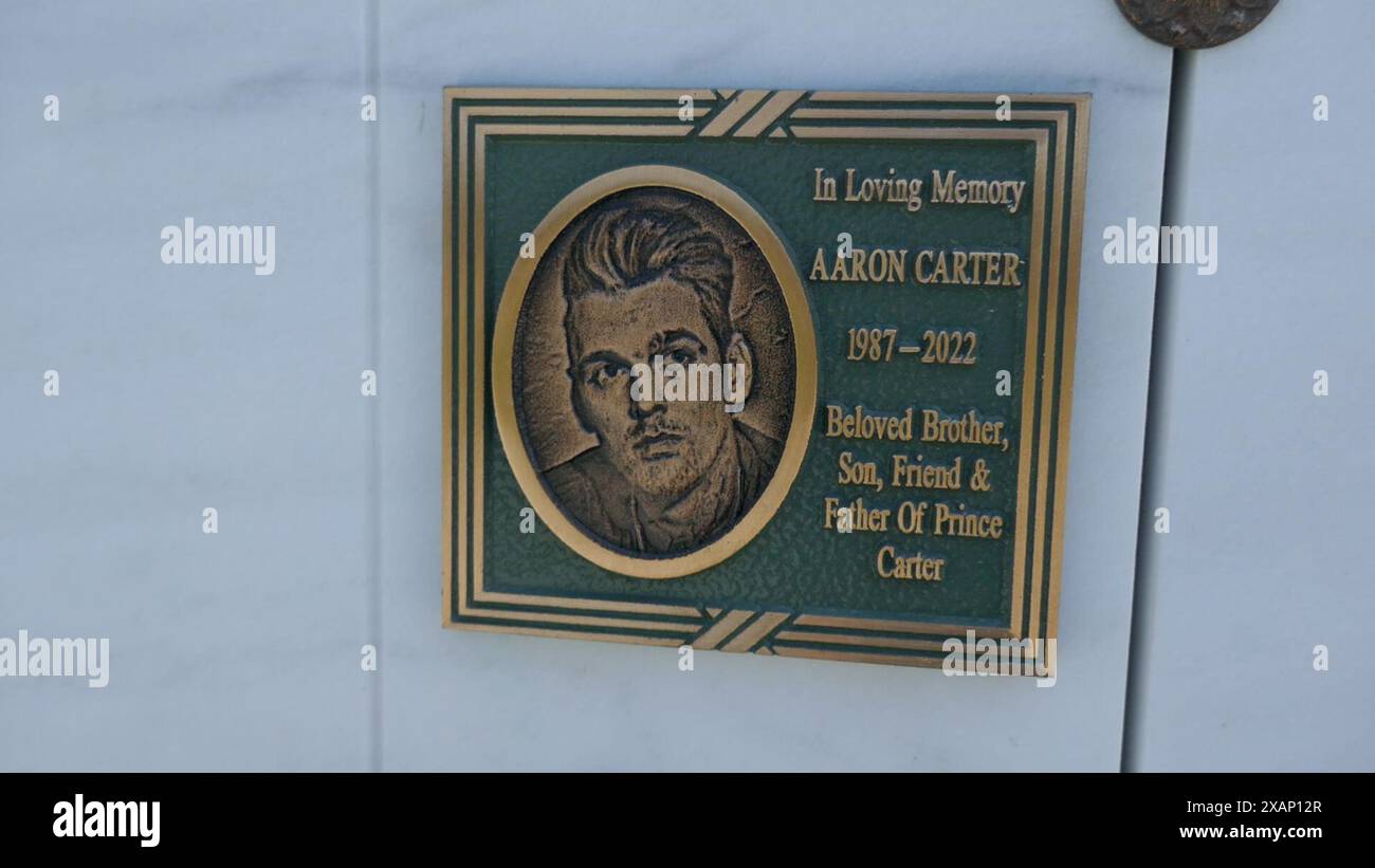 Los Angeles, California, USA 6th June 2024 Singer Aaron Carter Grave in ...
