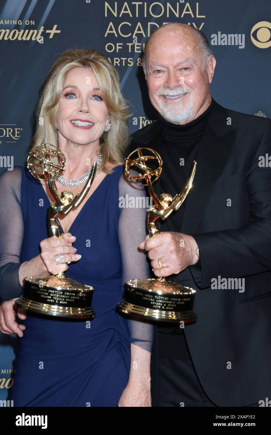 LOS ANGELES - JUN 7: Melody Thomas Scott, Ed Scott at the 51st Daytime ...