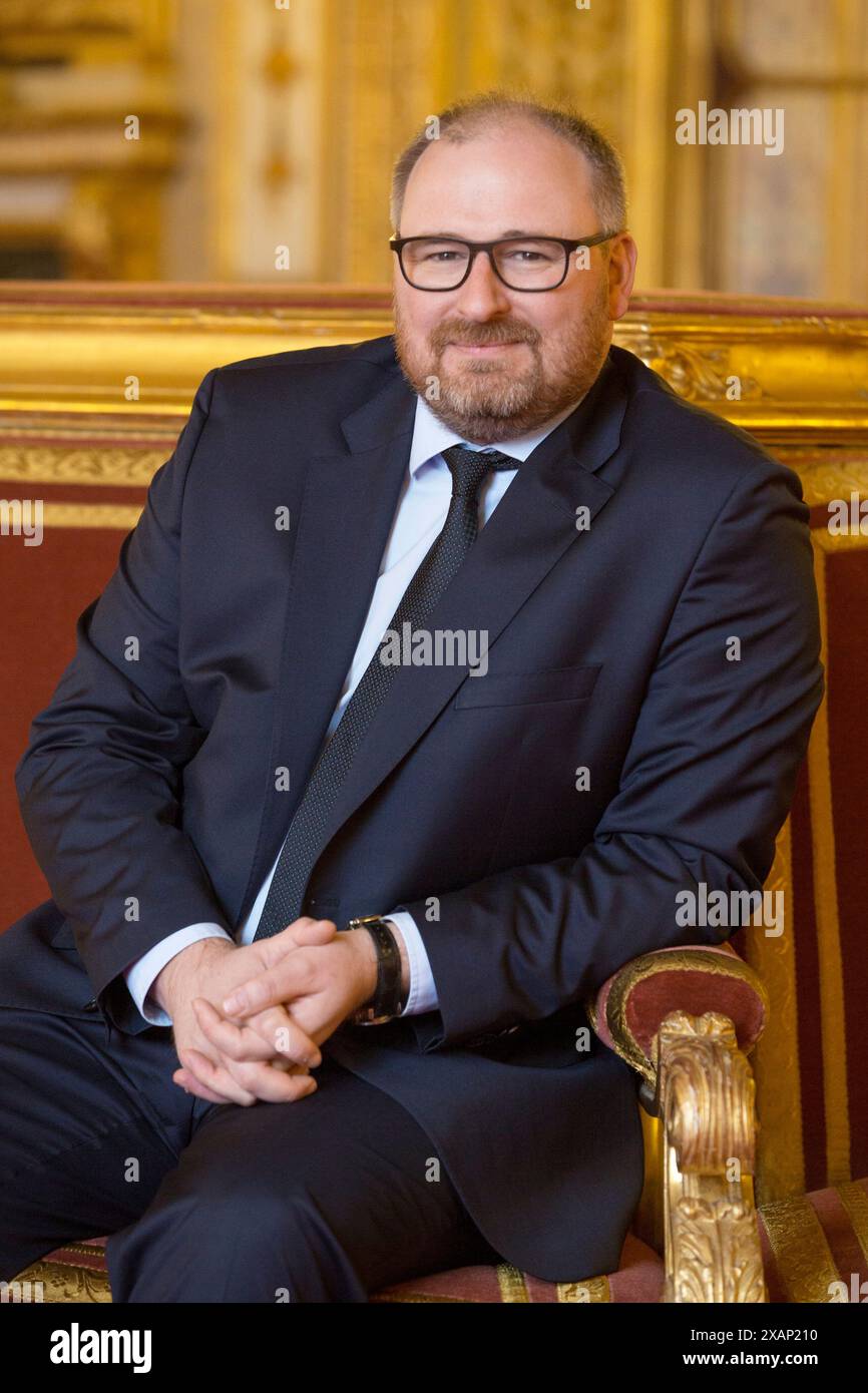 Francais etablis hors de france hi-res stock photography and images - Alamy