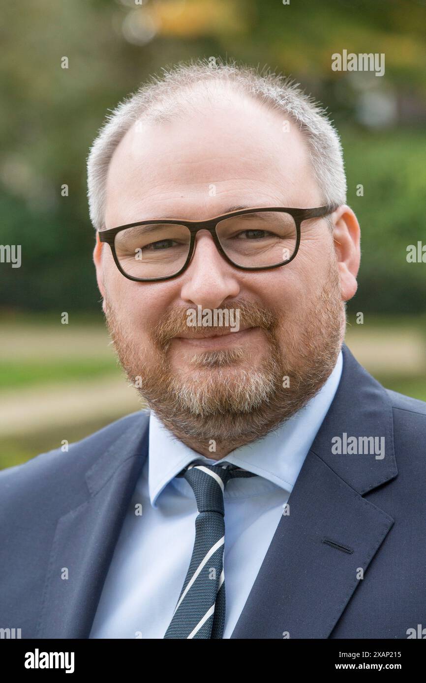French foreign senator hi-res stock photography and images - Alamy